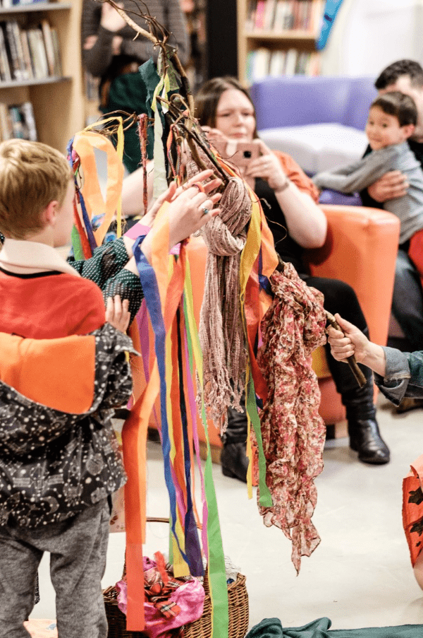 B’Opera present Alice and the Library Tree at Blackheath Library event ...